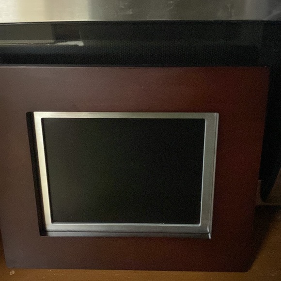 Brookstone | Cameras, Photo & Video | 8 Digital Frame Photo And Music ...